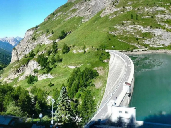 Centrali idroelettriche ad acqua fluente: Disciplina del deflusso ecologico