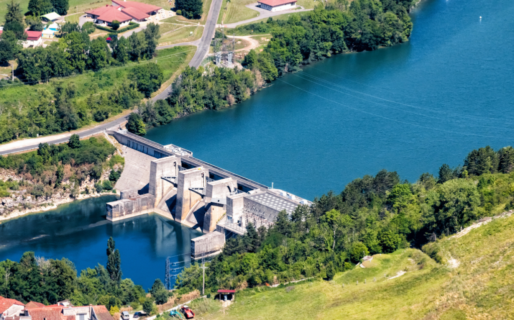 Centrali idroelettriche ad acqua fluente: Disciplina del deflusso ecologico